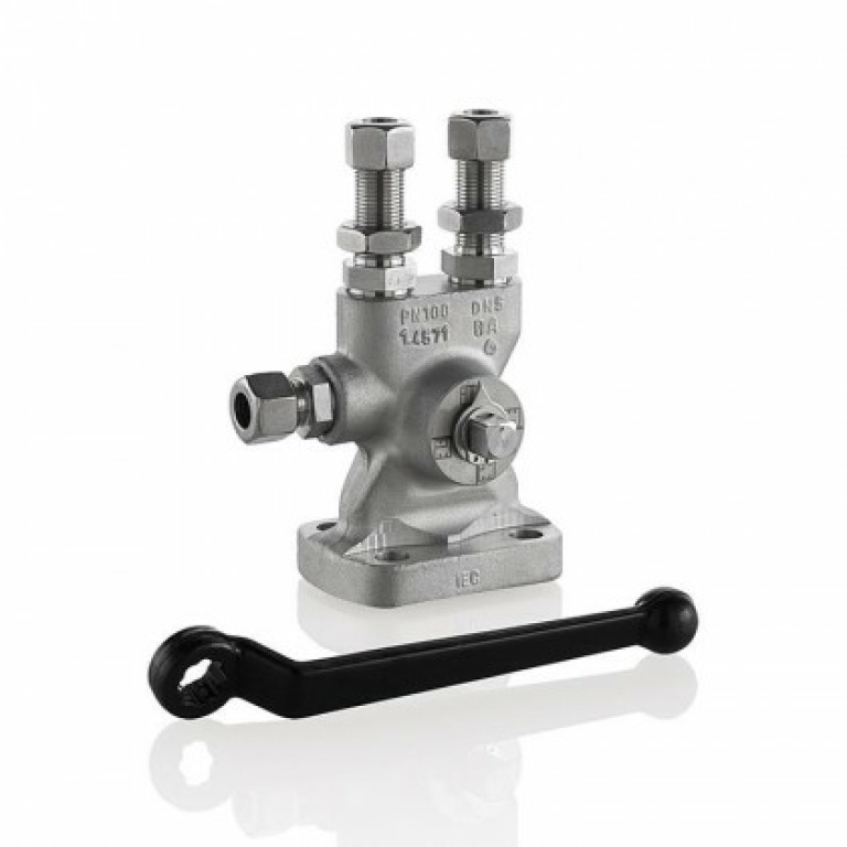 Multi-Way Cocks PN 100 - Marktechnical